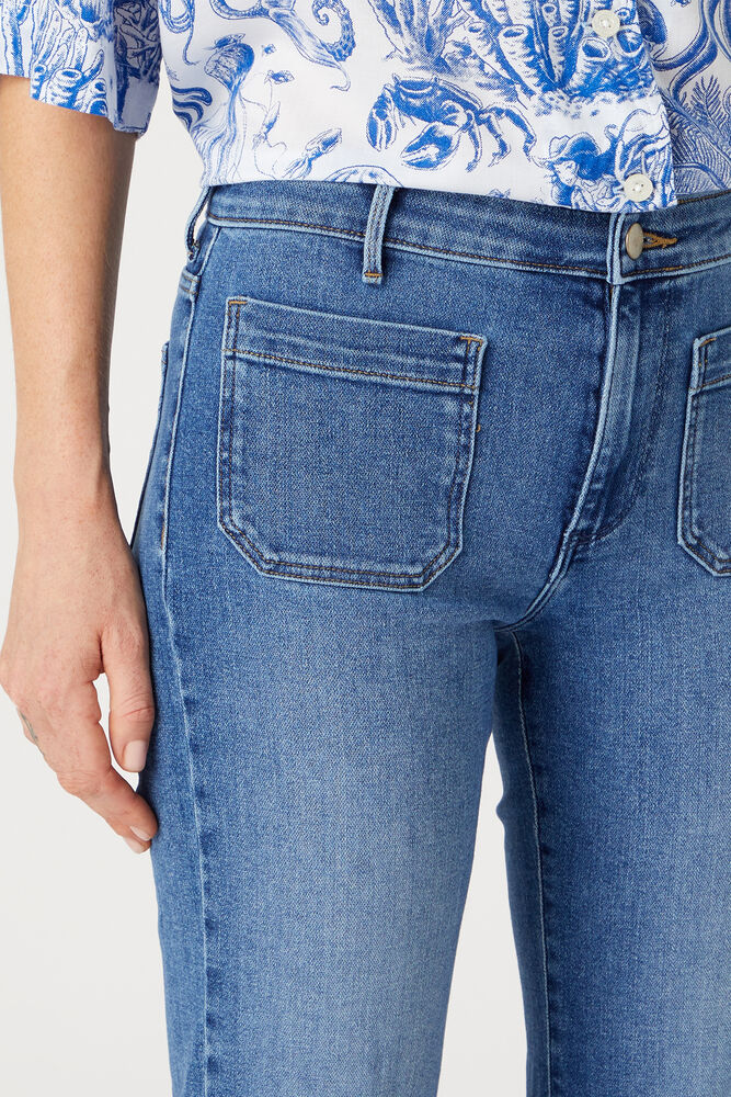 wrangler flare raven | Jeans Centre